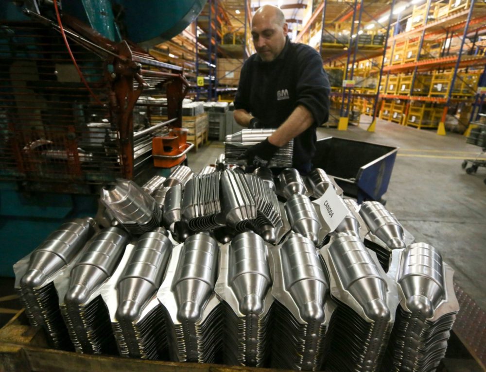 Mercedes ABC System Failure “Drive Carefully” Light - | Fifth Gear ...