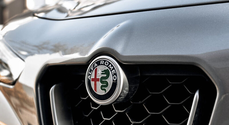 Understanding Your Alfa Romeo & Its Emergency Lights